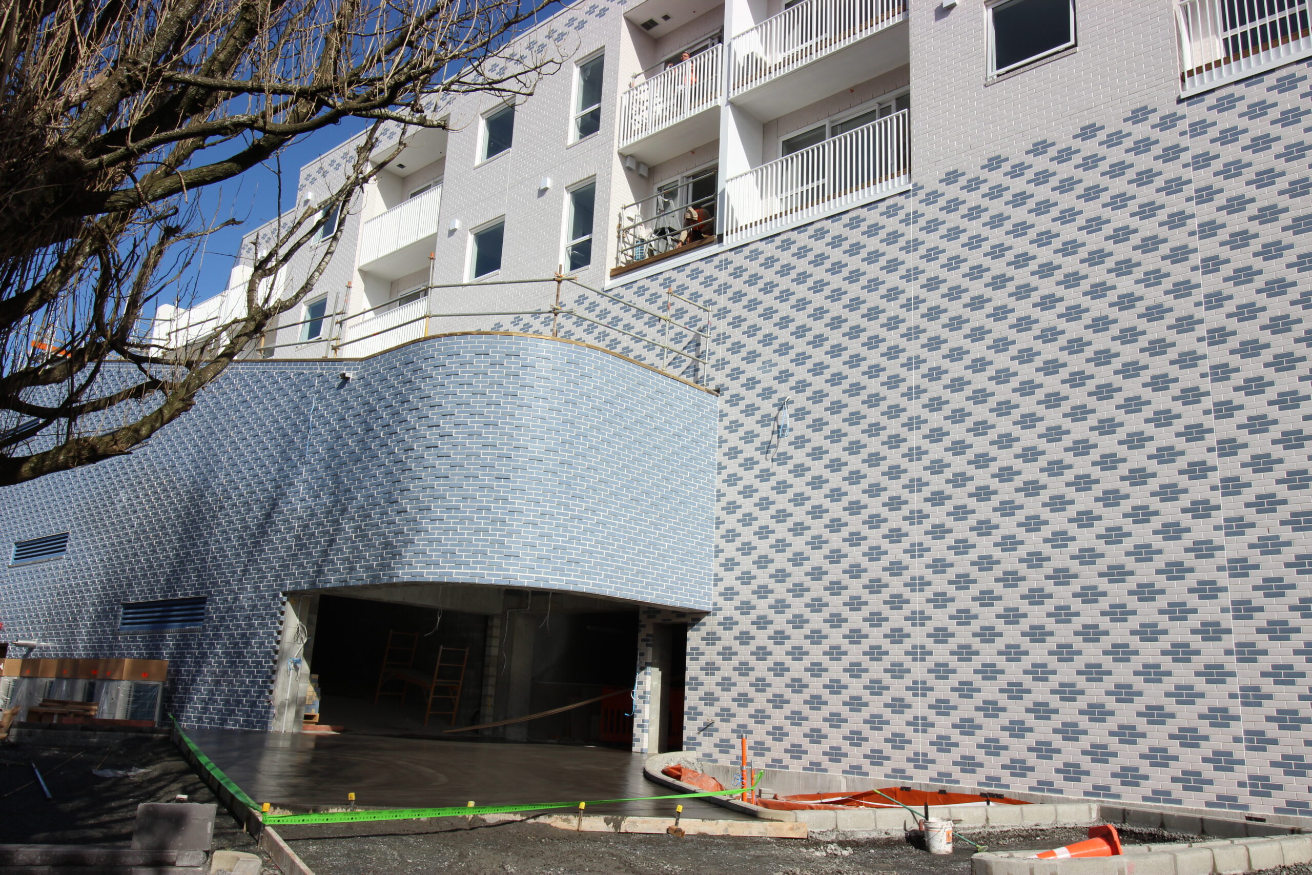 Brick - Russell Gordon